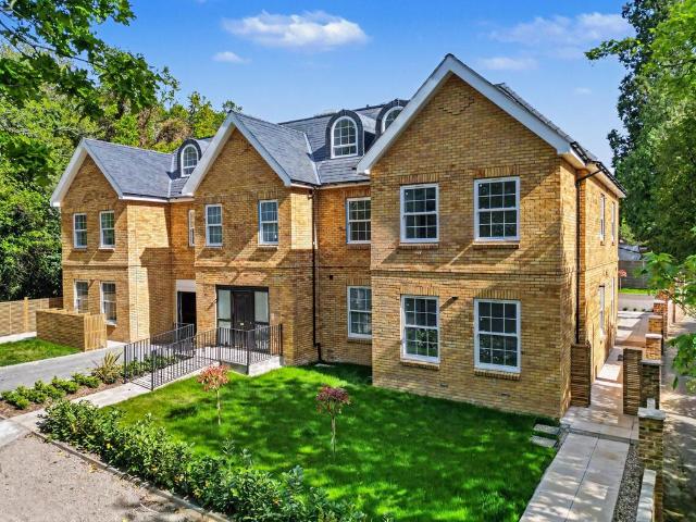 3 bedroom apartment for sale