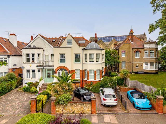 3 bedroom apartment for sale