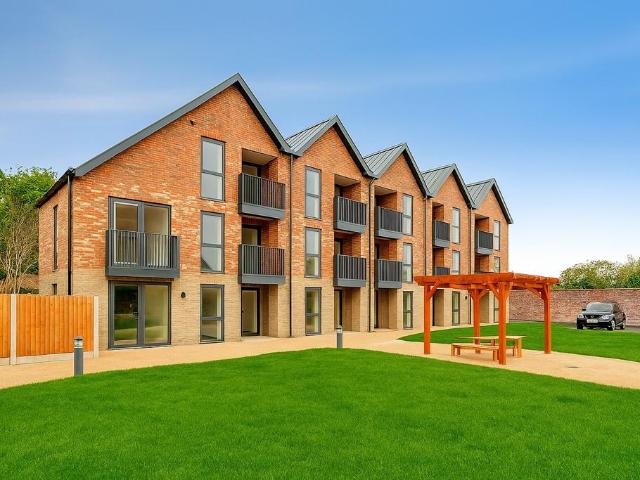 3 bedroom apartment for sale