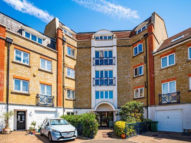 3 bedroom apartment for sale