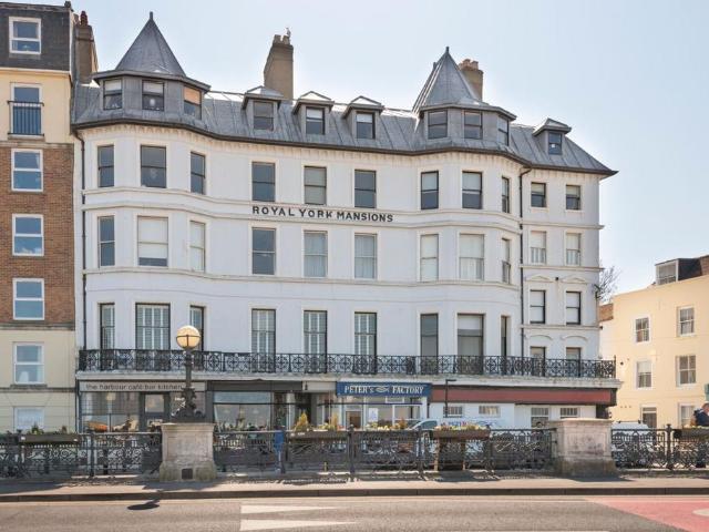 3 bedroom apartment for sale
