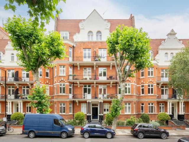 3 bedroom apartment for sale