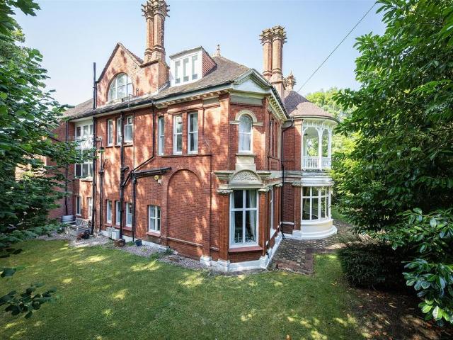 3 bedroom apartment for sale