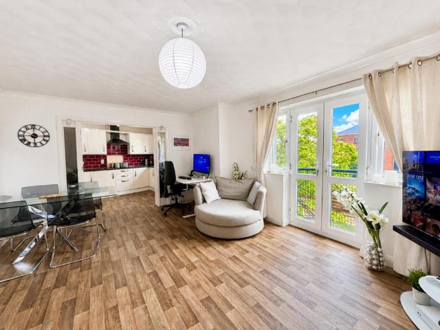 3 bedroom apartment for sale