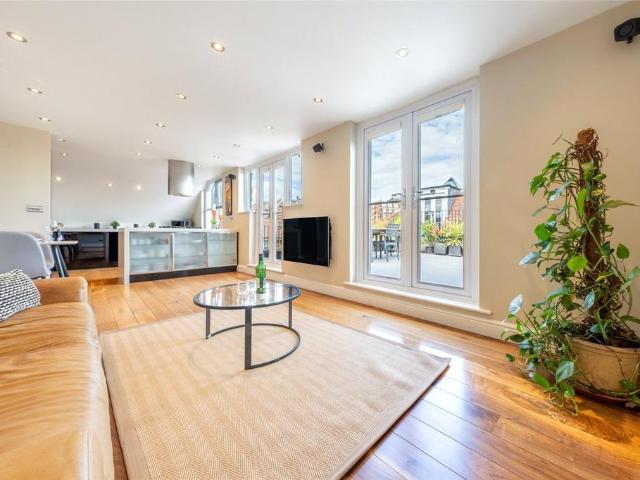 3 bedroom apartment for sale