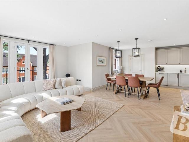 3 bedroom apartment for sale