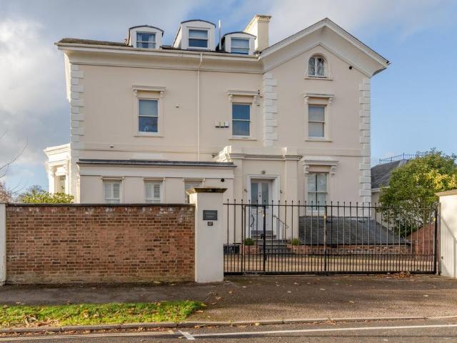 3 bedroom apartment for sale