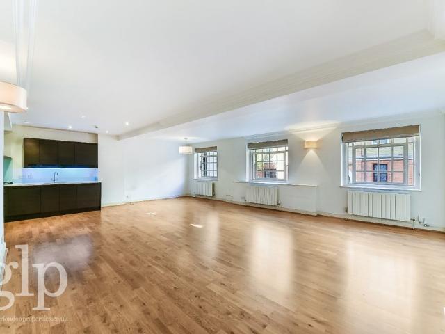3 Bedroom Apartment, Great Queen Street, Covent Garden, WC2B