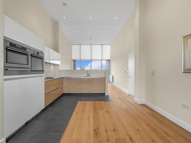 3 Bedroom Apartment Greenwich Greater London 99773554