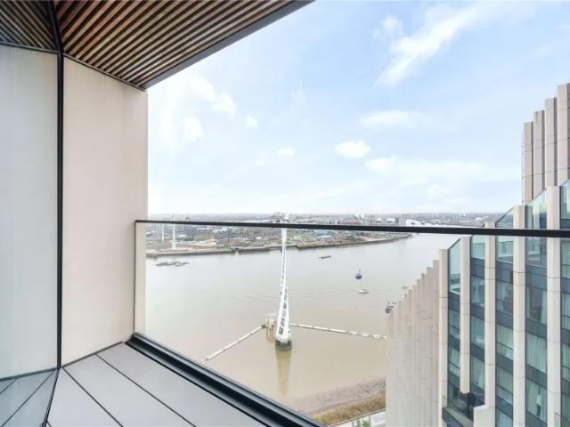 3 Bedroom Apartment Greenwich Peninsula London LS102596508