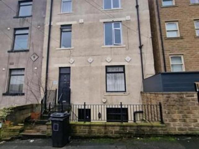 3 Bedroom Apartment Huddersfield West Yorkshire 100018943