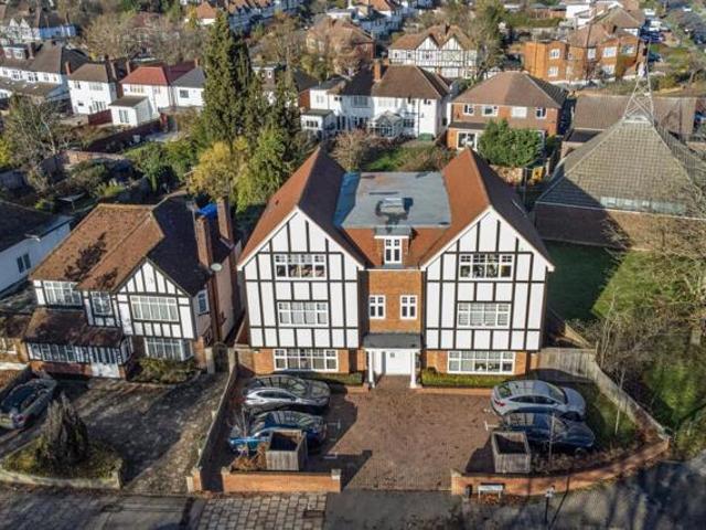 3 Bedroom Apartment Harrow Greater London 99277704