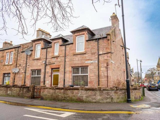 3 Bedroom Apartment Highland Highland IV2 3AU 86117420