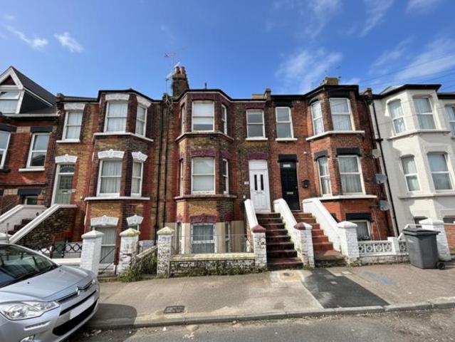3 Bedroom Apartment Kent Kent LS99736005