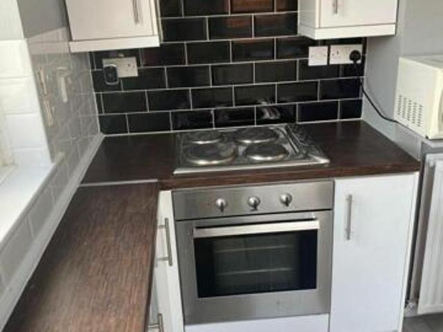 3 Bedroom Apartment Lancs Lancashire LS100451275