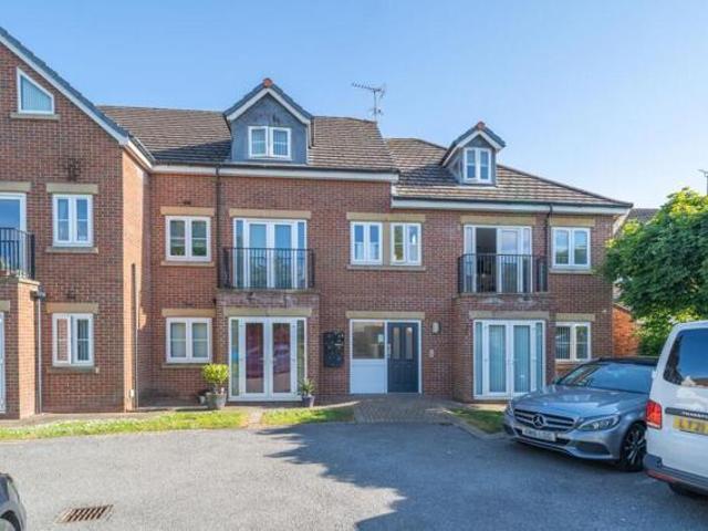 3 Bedroom Apartment Lancs Sefton LS101777730