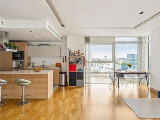 3 Bedroom Apartment London Greater London 99895612