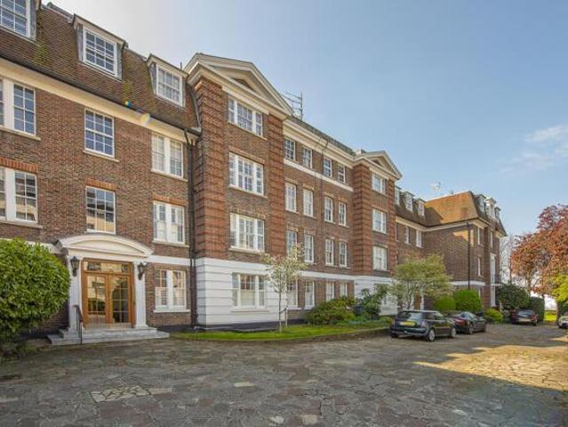 3 Bedroom Apartment London Greater London 100057918