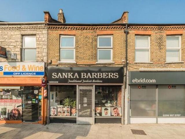 3 Bedroom Apartment London Greater London LS100917653