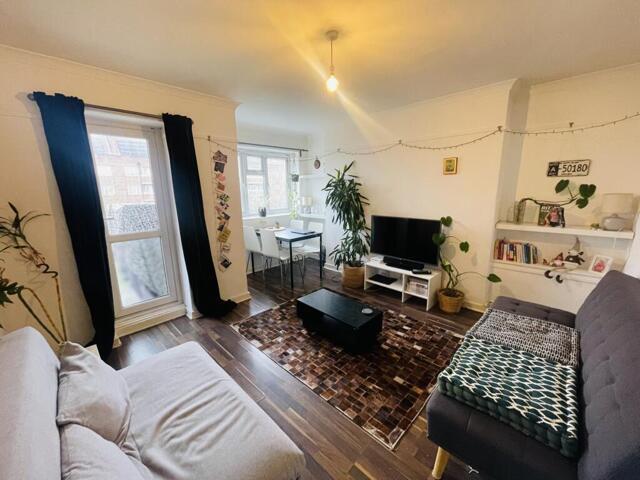 3 Bedroom Apartment London Greater London LS101059734