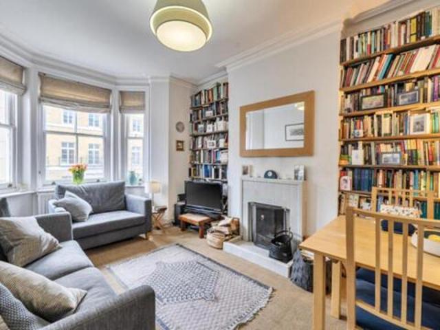 3 Bedroom Apartment London Greater London LS101316406