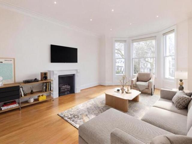 3 Bedroom Apartment London Greater London LS101955339
