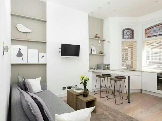 3 Bedroom Apartment London London 101588002