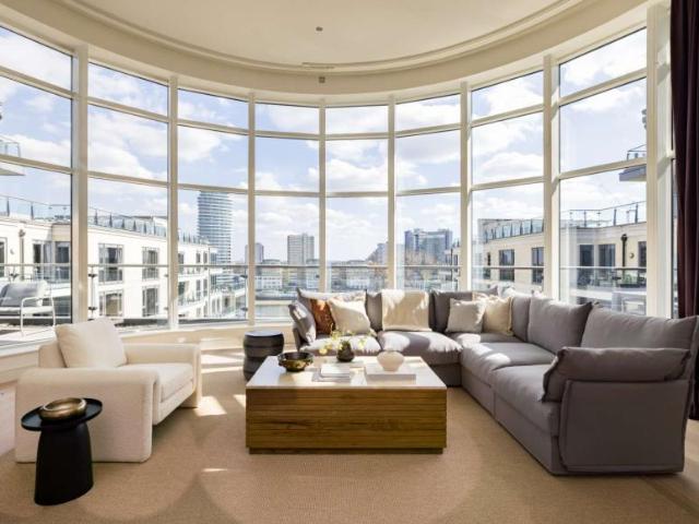 3 Bedroom Apartment London London 101819683