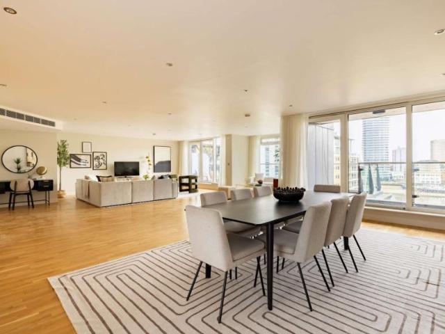 3 Bedroom Apartment London London 101812539