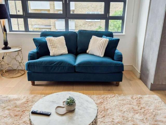3 Bedroom Apartment London London 85520798
