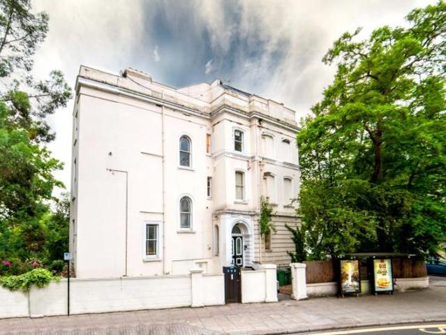 3 Bedroom Apartment London London LS66186643