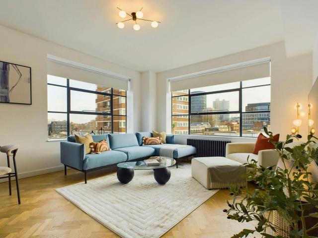 3 Bedroom Apartment London London LS87935590