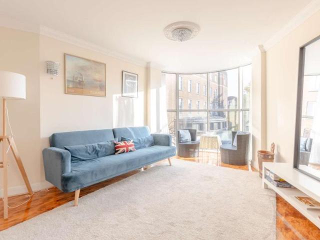 3 Bedroom Apartment London London LS101853347