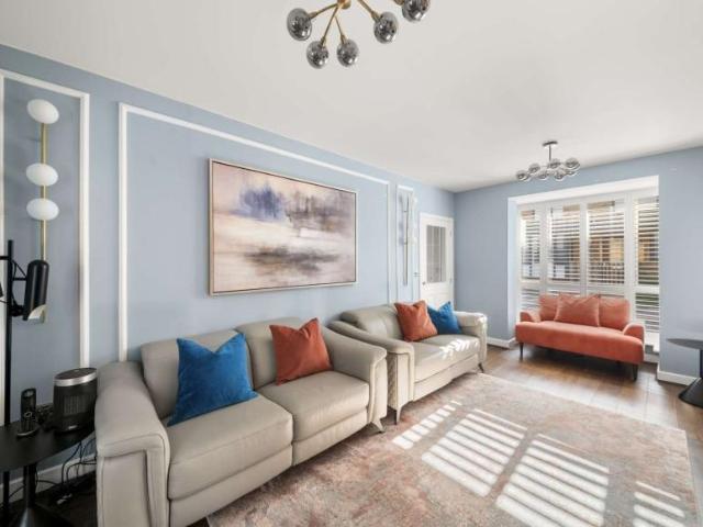 3 Bedroom Apartment London London LS101372392
