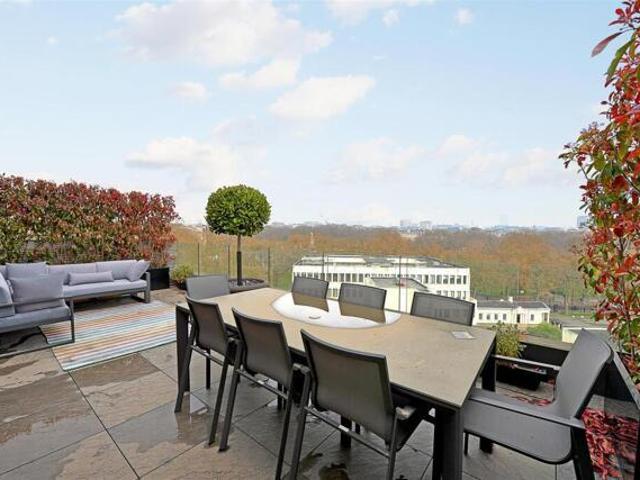 3 Bedroom Apartment Londres Great London 99029250