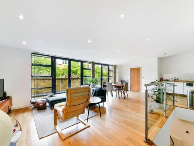 3 Bedroom Apartment Londres Greater London LS98834854