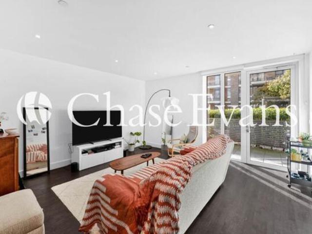 3 Bedroom Apartment Londres Greater London LS101675274