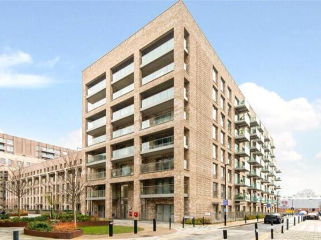 3 Bedroom Apartment Londres Greater London LS101678044