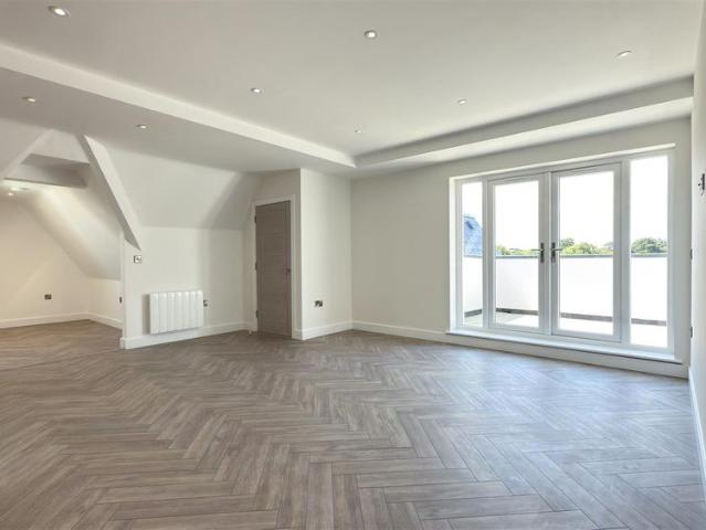 3 Bedroom Apartment Penthouse