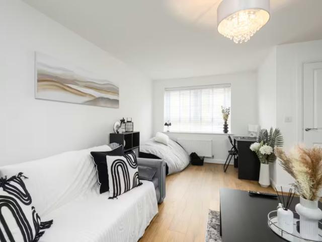 3 Bedroom Apartment Sturry Sturry 96554744
