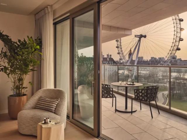 3 Bedroom Apartment Southbank London LS102596623