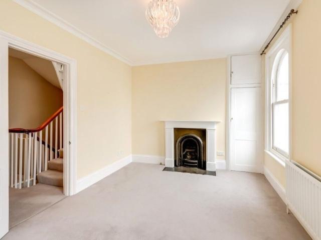 3 Bedroom Apartment To Let