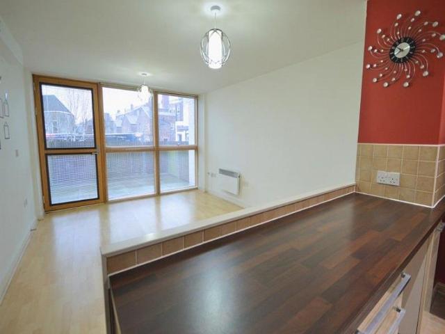 3 Bedroom Apartment Available Arranging tenancy