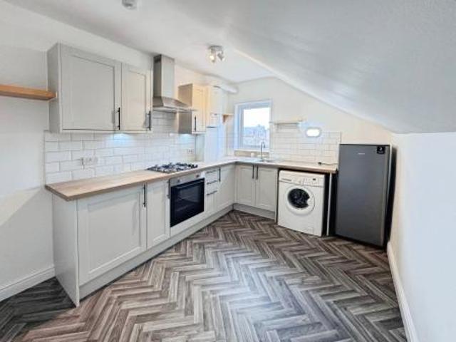 3 bedroom Apartment To Let