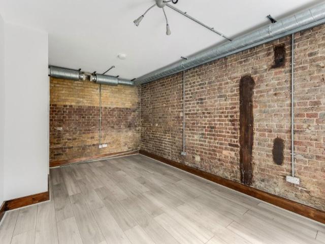 3 Bedroom Apartment To Let