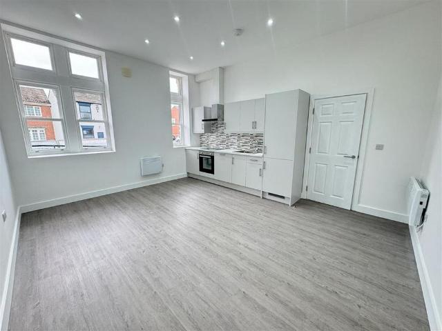 3 bedroom apartment to rent