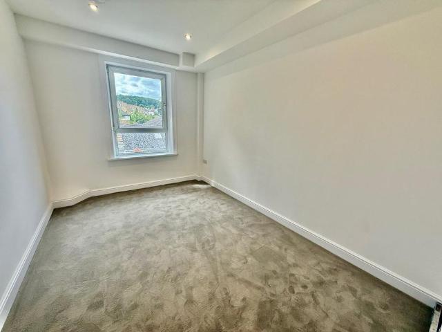 3 bedroom apartment to rent