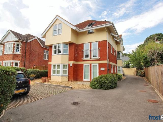 3 bedroom apartment to rent