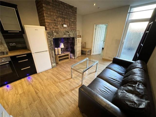 3 bedroom apartment to rent