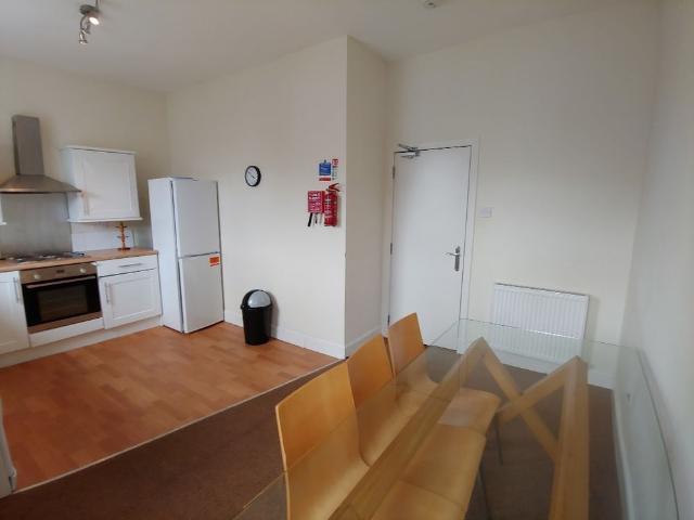 3 bedroom apartment to rent